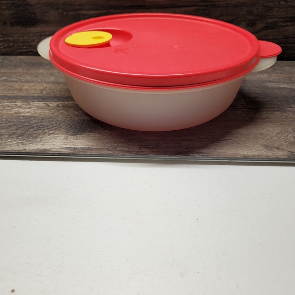 Tupperware | Kitchen | Tupperware 264b 4 14 Cups Microwaveable ...